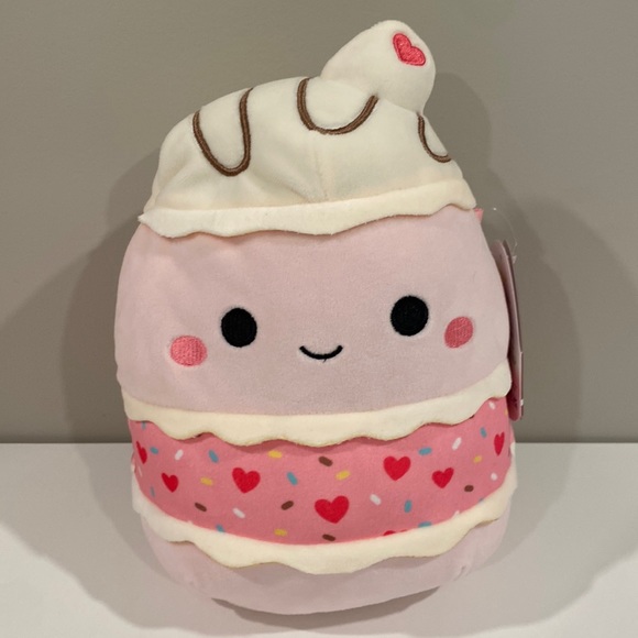 Squishmallows | Toys | Squishmallow Brinya The Cake 8 Valentines Day ...